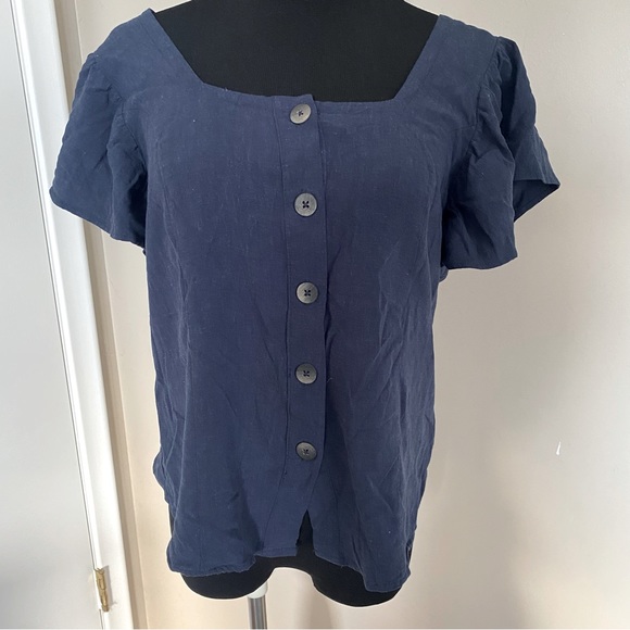 Universal Thread | Tops | Universal Thread Linen Blend Buttoned Blouse ...